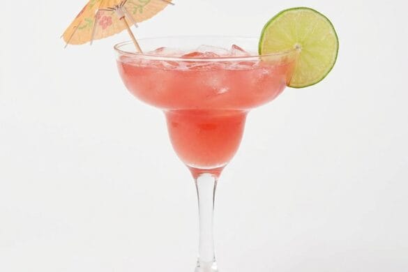 Copycat Taco Bell Pink Passionfruit Refresca Freeze Recipe | FoodsWild